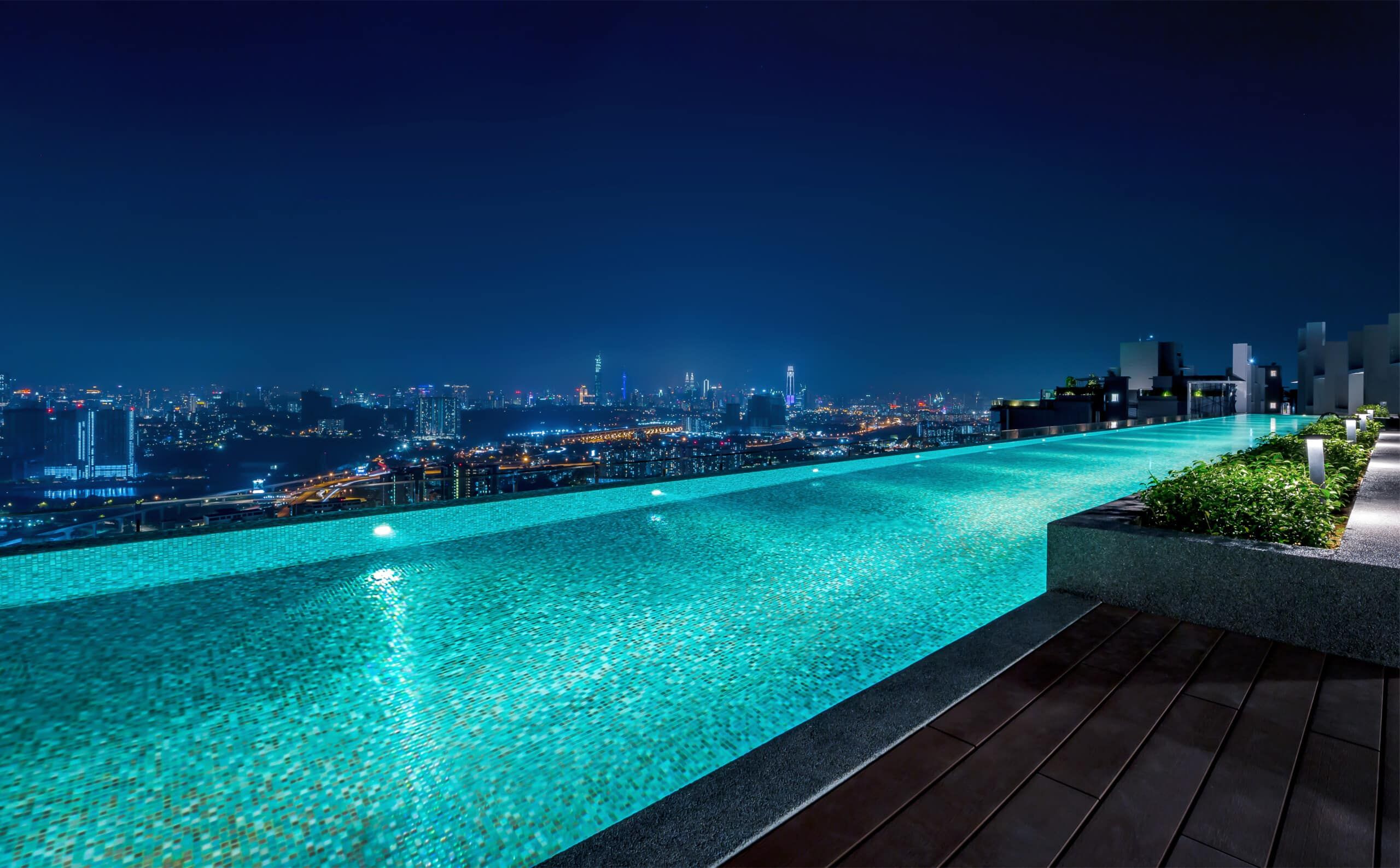 Infinity Pool - Lanson Place Mall Of Asia